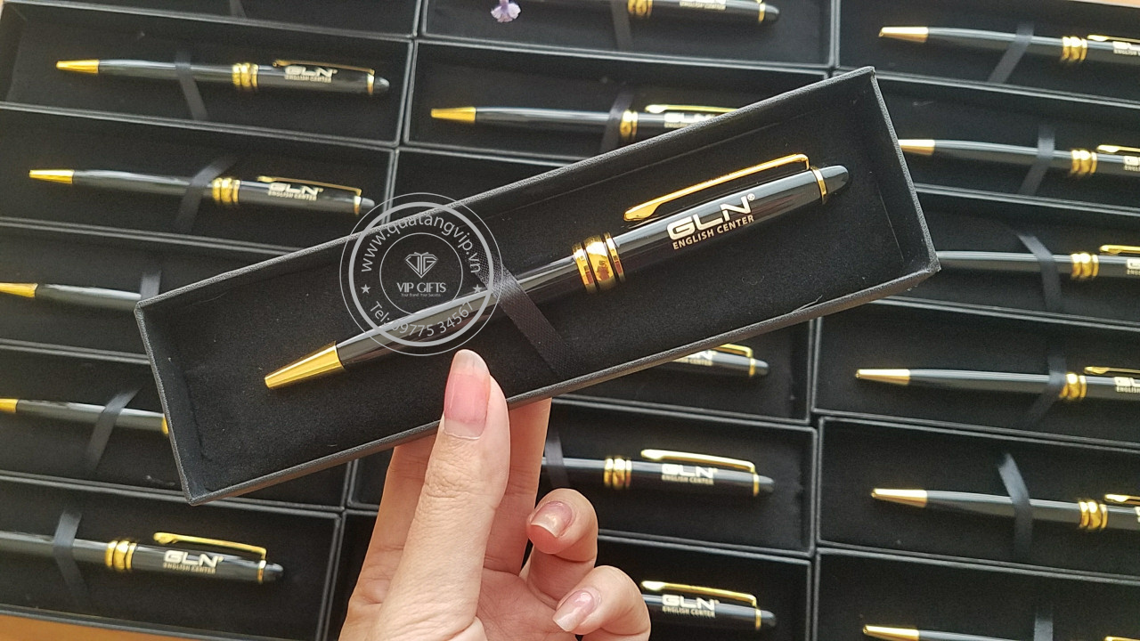 B04 bút kí hàng có sẵn in khắc logo Quà tặng VIP | Quà Tặng VIP